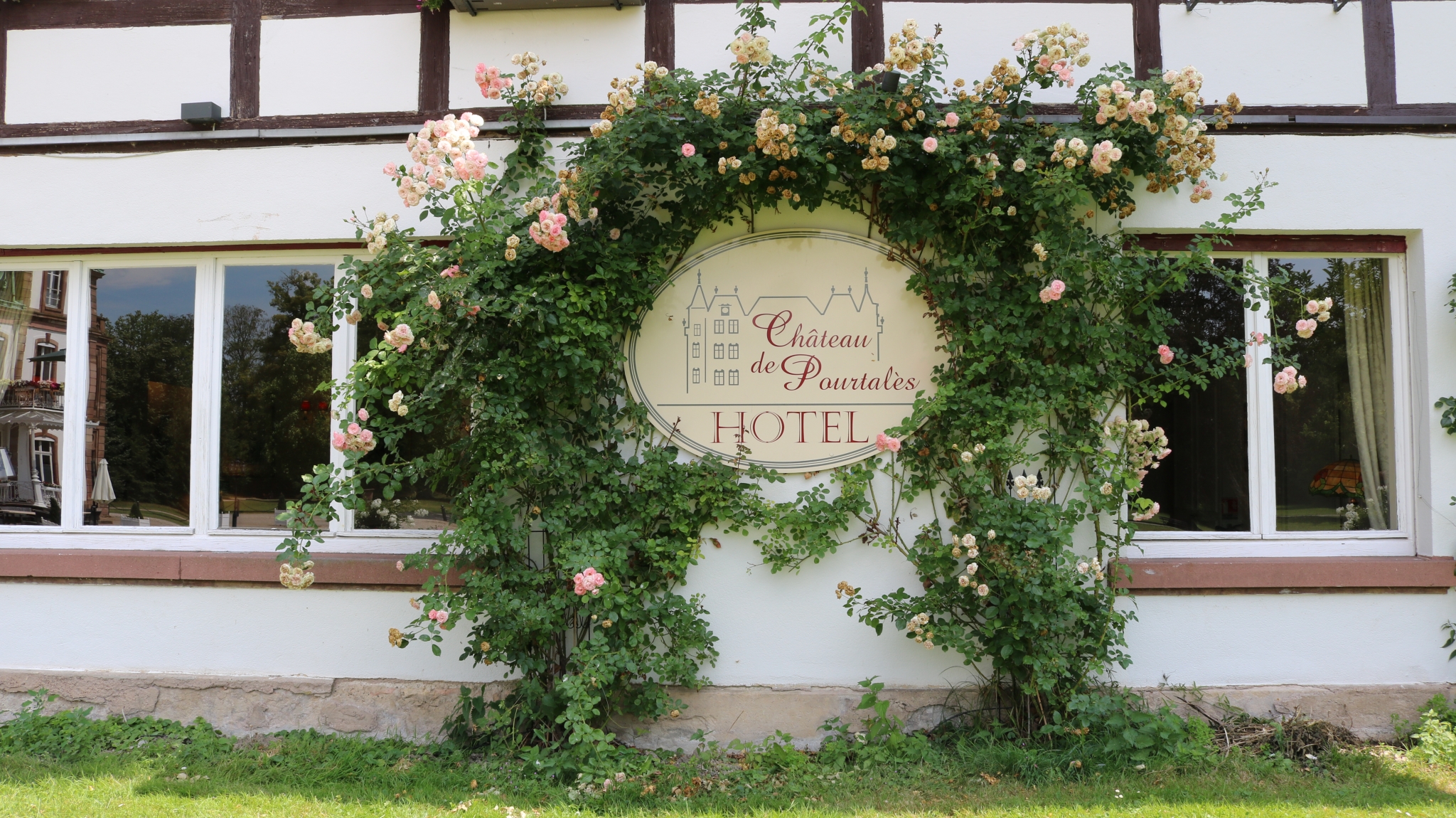 Explore the Chateau - European Study Center (ESC) in Strasbourg, France